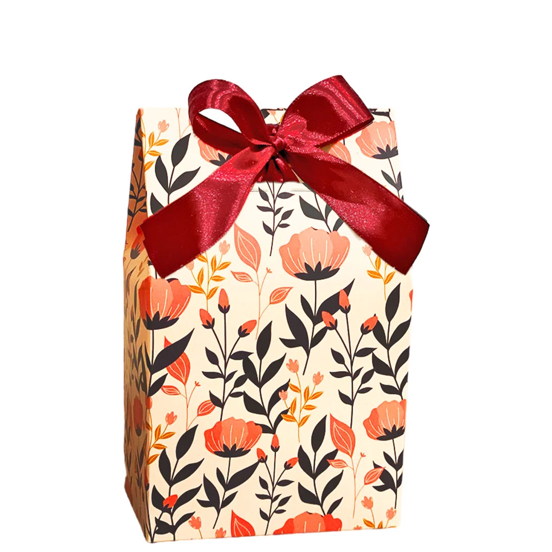 Kis Nőnapi Sátortetős Doboz Csomagolás - Ajándékcsomagok cégeknek